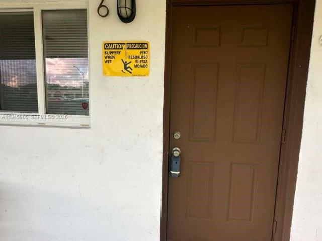 1 BR, 1 BA Apartment 6321 Pembroke Road, Hollywood, FL 33023