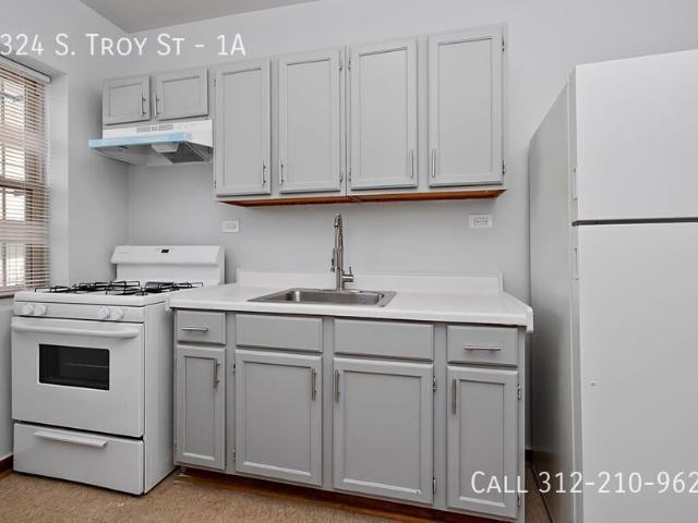 1 BR, 1 BA Apartment 6324 S. Troy St, Chicago, IL 60629