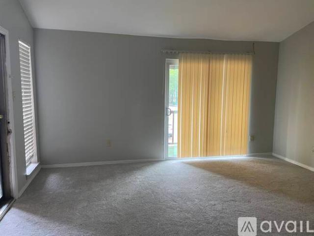1 BR, 1 BA Apartment 635 Patterson Street Apt 4, Memphis, TN 38111
