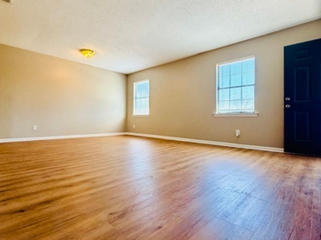 1 BR, 1 BA Apartment 6 Almond Ct, Unit 10, Savannah, GA 31408