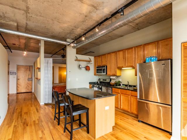 1 BR, 1 BA Apartment 6 South Laflin Street, Chicago, IL 60607