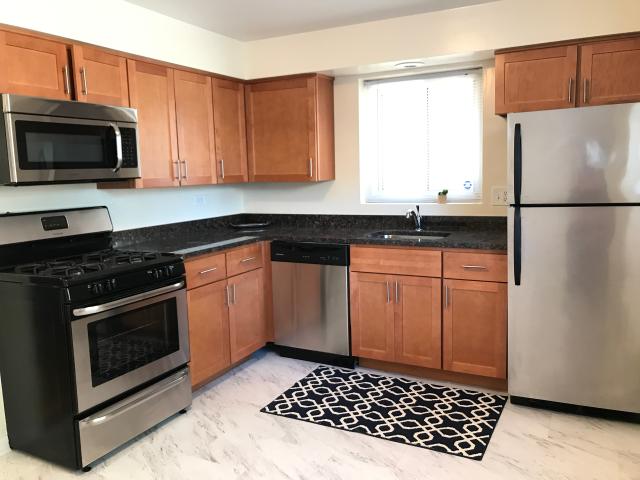1 BR, 1 BA Apartment 741 Mulford, Evanston, IL 60202