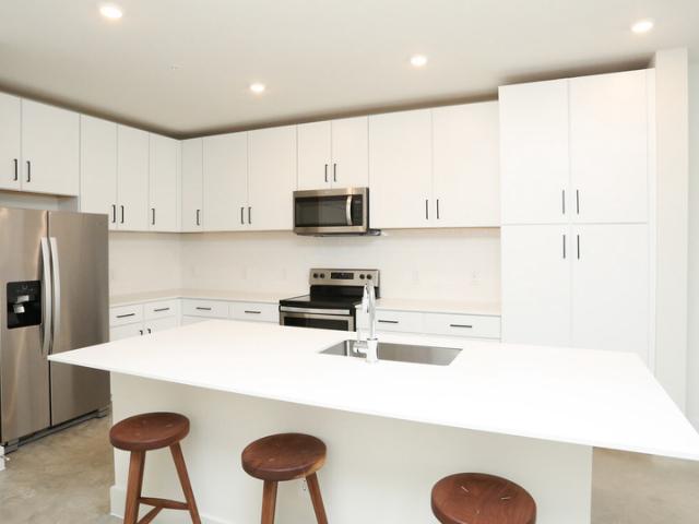 1 BR, 1 BA Apartment 7506 W Slaughter Ln, Austin, TX 78749