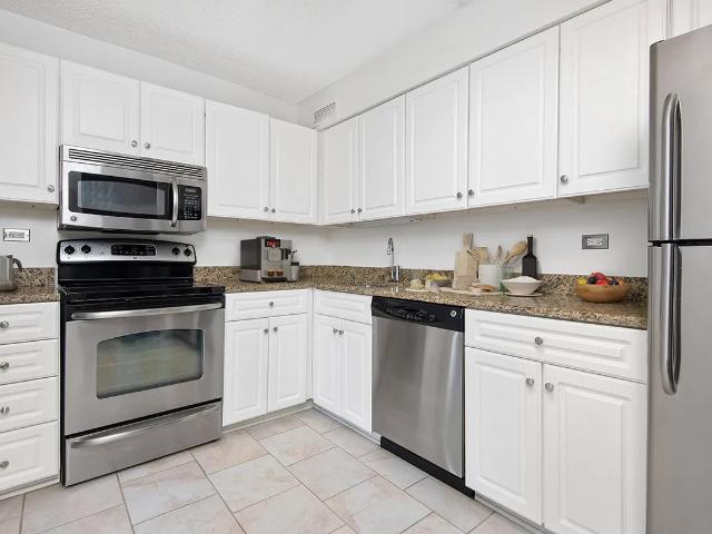 1 BR, 1 BA Apartment 750 N Rush Unit 1106, Chicago, IL 60611