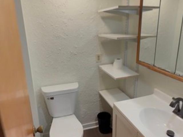 1 BR, 1 BA Apartment 7547 22nd Avenue, Unit Upper north, Kenosha, WI 53143