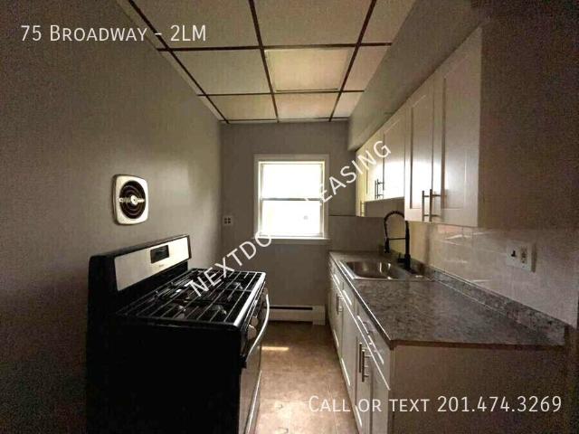 1 BR, 1 BA Apartment 75 Broadway, Jersey City, NJ 07306