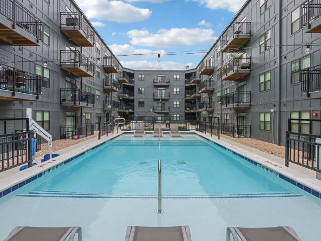 1 BR, 1 BA Apartment 75 West 18th Street Unit 367, Indianapolis, IN 46202