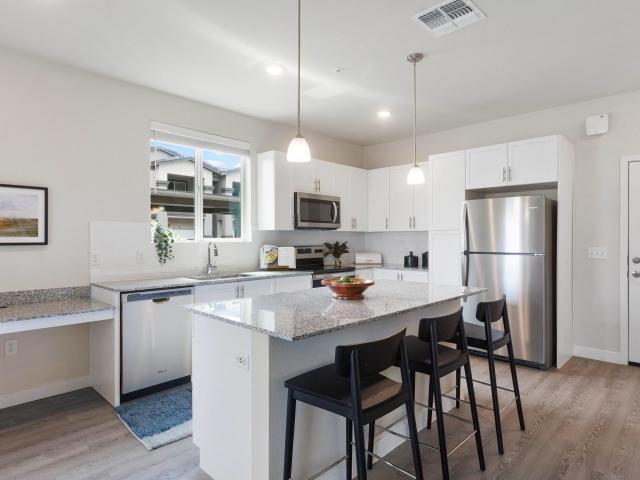 1 BR, 1 BA Apartment 7601 West Glendale Avenue Unit 1019, Glendale, AZ 85303