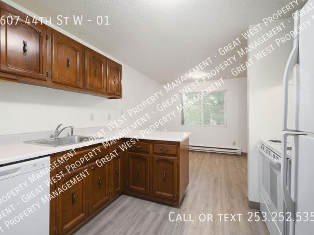 1 BR, 1 BA Apartment 7607 44th St W, University Place, WA 98466