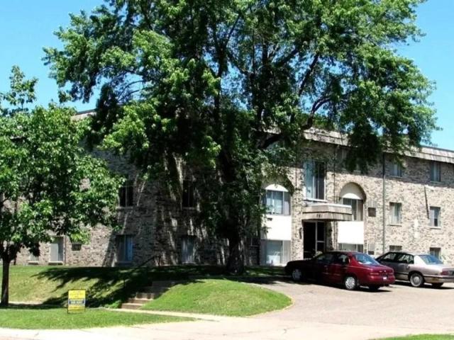 1 BR, 1 BA Apartment 761 Como Avenue Unit 103, Saint Paul, MN 55103