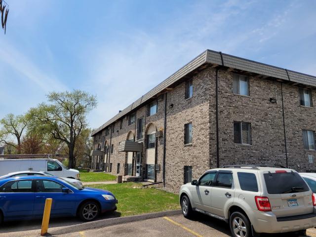1 BR, 1 BA Apartment 761 Como Avenue Unit 1 bed, 1 bath, $1090, Saint Paul, MN 55103