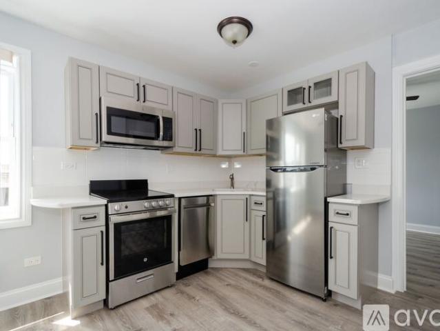 1 BR, 1 BA Apartment 7710 N Sheridan Rd, Unit 505, Chicago, IL 60626