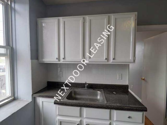 1 BR, 1 BA Apartment 779 Ave E, Bayonne, NJ 07002