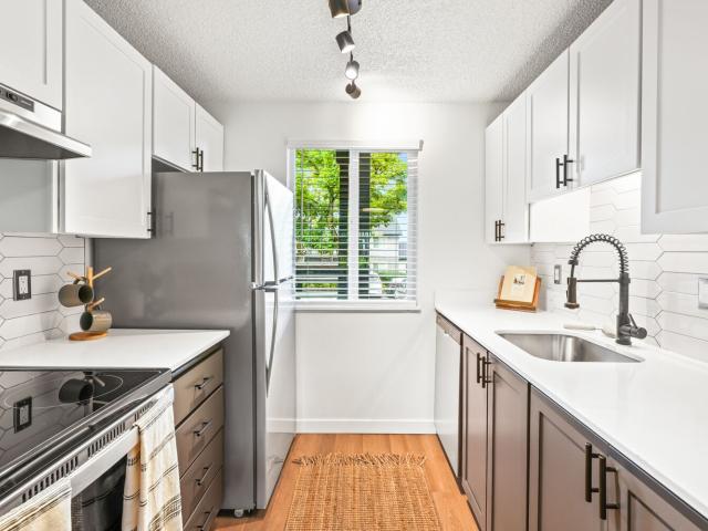 1 BR, 1 BA Apartment 7800 Southwest Sagert Street Unit 11065, Tualatin, OR 97062