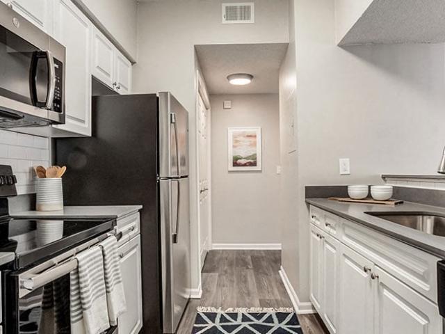 1 BR, 1 BA Apartment 7831 Northwest Roanridge Road Unit 7735K, Kansas City, MO 64151