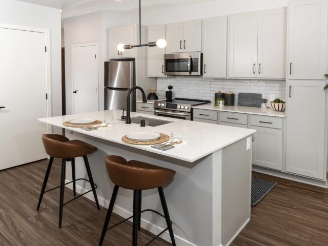1 BR, 1 BA Apartment 7920 Minnetonka Boulevard Unit 211, Minneapolis, MN 55426
