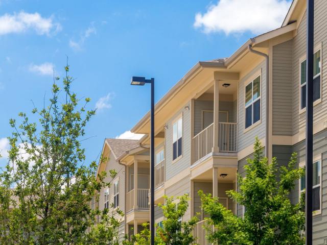 1 BR, 1 BA Apartment 7000 E Ben White Blvd Unit 2124, Austin, TX 78741