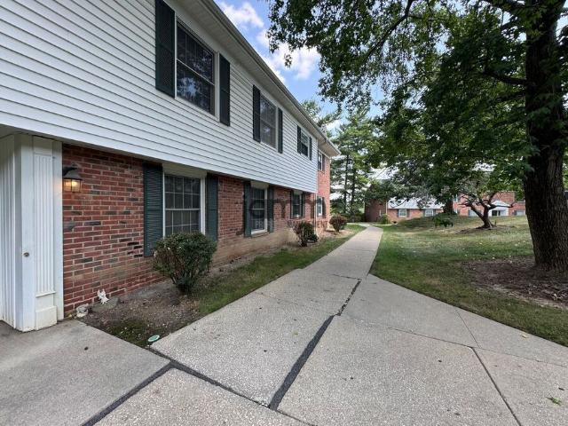 1 BR, 1 BA Apartment 7025 Carriage Hill, Brecksville, OH 44141