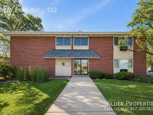 2 BR, 1 BA Apartment 709 W Park Ave, Libertyville, IL 60048