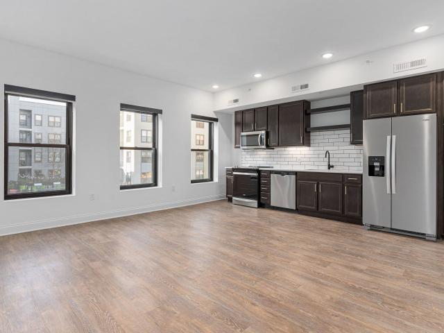1 BR, 1 BA Apartment 70 N High Street Unit 303, Columbus, OH 43215
