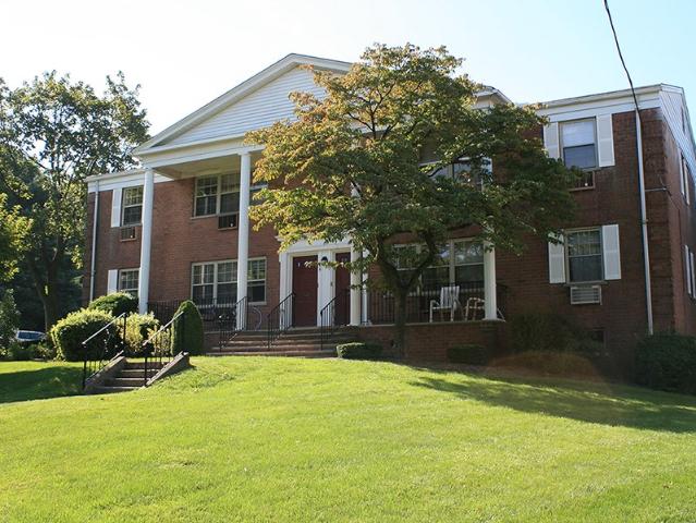 1 BR, 1 BA Apartment 70 Berkshire Place Unit 2, Hackensack, NJ 07601
