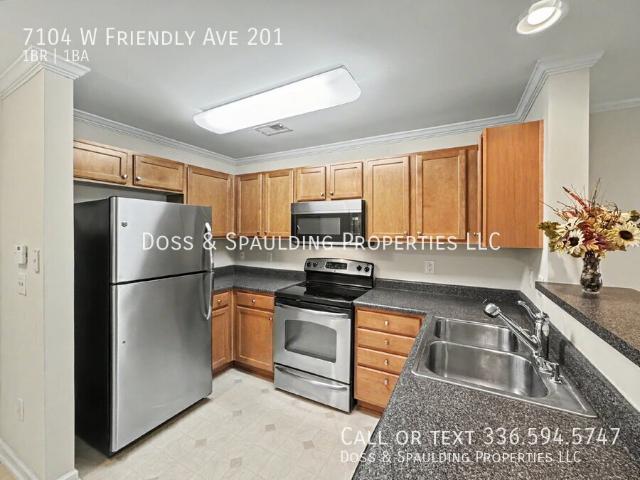 1 BR, 1 BA Apartment 7104 W Friendly Ave 201, Greensboro, NC 27410