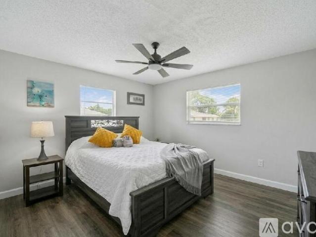 1 BR, 1 BA Apartment 7113 Regina Drive, Unit 3, Englewood, FL 34224