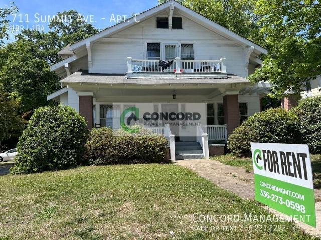 1 BR, 1 BA Apartment 711 Summit Ave Greensboro, NC 27405