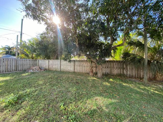 1 BR, 1 BA Apartment 715 2nd Avenue South, Lake Worth Beach, FL 33460