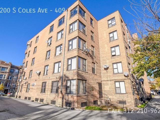 1 BR, 1 BA Apartment 7200 S Coles Ave, Chicago, IL 60649