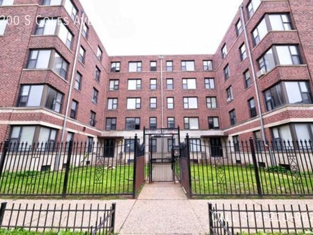 1 BR, 1 BA Apartment 7200 S Coles Ave, Chicago, IL 60649