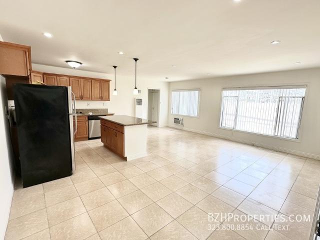 1 BR, 1 BA Apartment 7209 Willoughby Ave, Los Angeles, CA 90046