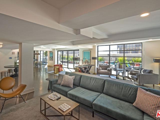 1 BR, 1 BA Apartment 727 West 7th Street, Los Angeles, CA 90017