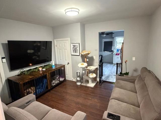 1 BR, 1 BA Apartment 724 Ringwood Avenue, Unit Unit 1 bottom, Wanaque, NJ 07465