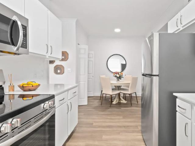 1 BR, 1 BA Apartment 725 N Dobson Rd Unit F 228, Chandler, AZ 85224