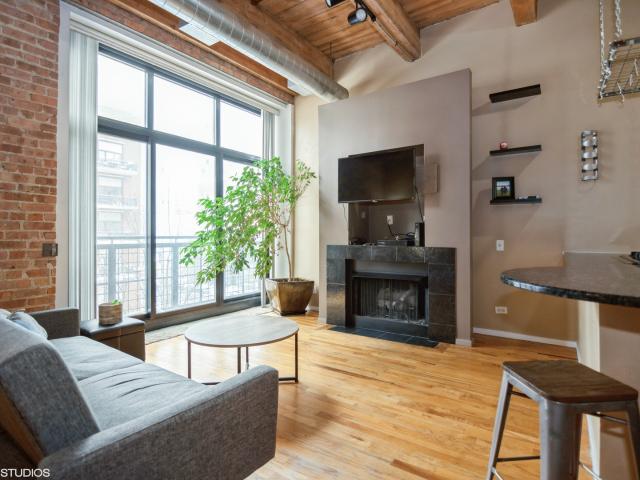 1 BR, 1 BA Apartment 728 West Jackson Blvd, Chicago, IL 60661