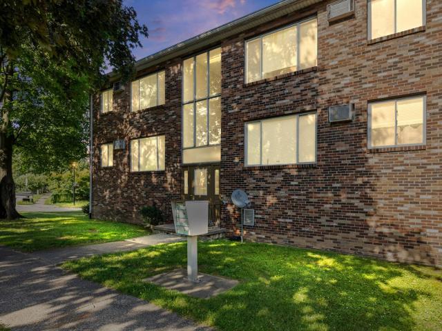 1 BR, 1 BA Apartment 729 Cedarwood Terrace, Rochester, NY 14609