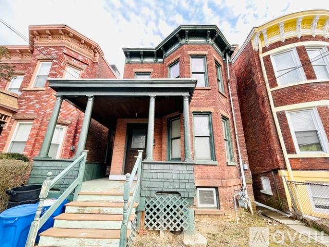 1 BR, 1 BA Apartment 72 Liberty St WH, Unit 1, Newburgh, NY 12550