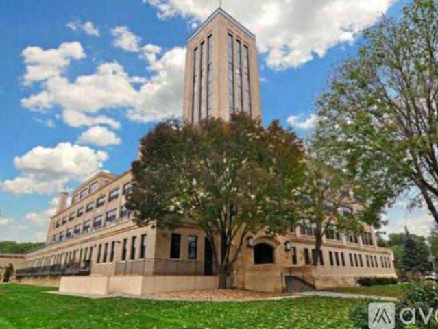 1 BR, 1 BA Apartment 730 Stinson Blvd NE, Unit 129, Minneapolis, MN 55413