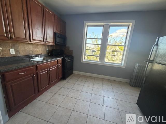 1 BR, 1 BA Apartment 735 Avenue A, Unit 15, Bayonne, NJ 07002