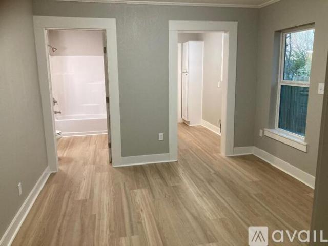 1 BR, 1 BA Apartment 736 W 1st Ave, Unit B, Corsicana, TX 75110