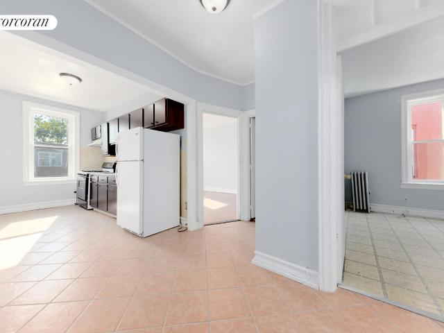 1 BR, 1 BA Apartment 738 Sheffield Ave, Brooklyn, NY 11207