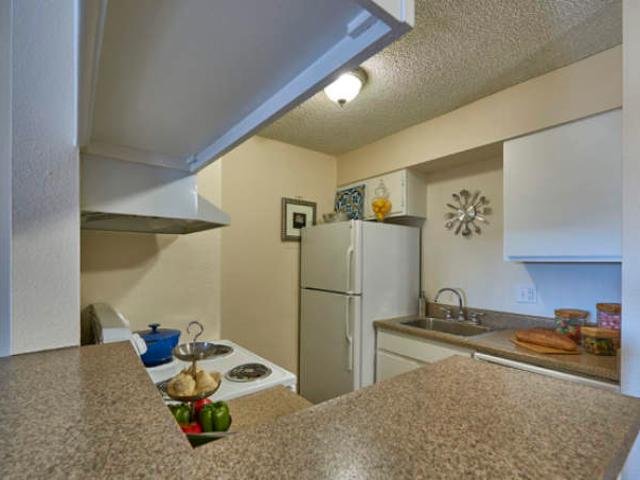 1 BR, 1 BA Apartment 8405 E Hampden Ave, Denver, CO 80231