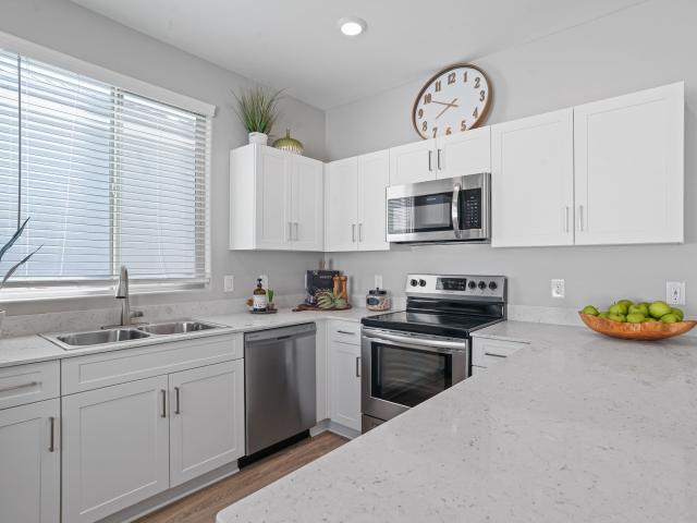1 BR, 1 BA Apartment 8449 South 59th Avenue Unit 136, Laveen, AZ 85339
