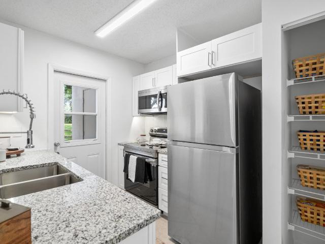 1 BR, 1 BA Apartment 8530 Southwest 1st Street Unit 04 207, Hollywood, FL 33025