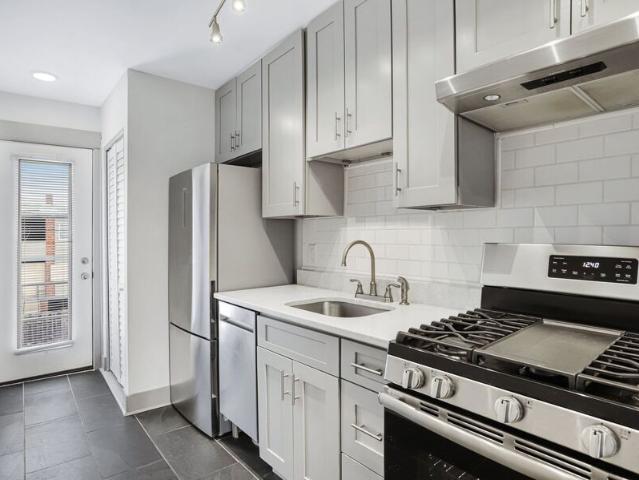 1 BR, 1 BA Apartment 855 19th St NE, Washington, DC 20002