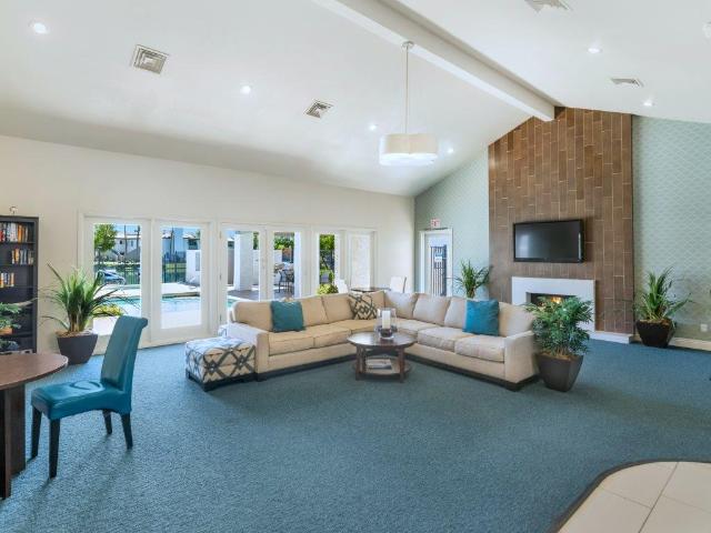 1 BR, 1 BA Apartment 855 North Dobson Road Unit 2033, Chandler, AZ 85224