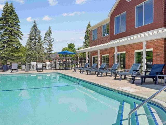 1 BR, 1 BA Apartment 8564 Magnolia Trail Unit 02 232, Eden Prairie, MN 55344