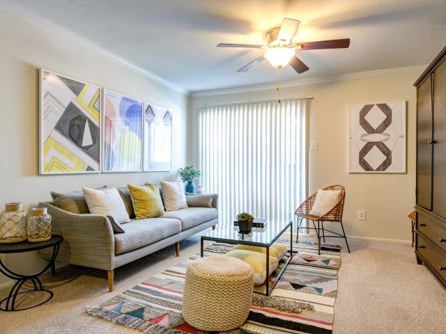 1 BR, 1 BA Apartment 8610 Southwestern Blvd. Unit 1114, Dallas, TX 75206