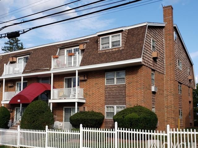1 BR, 1 BA Apartment 86 Beacon St, Unit 2, Lawrence, MA 01843
